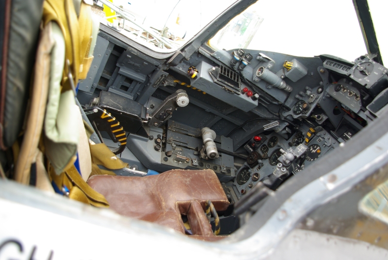 lightning cockpit Question - Aircraft Cold War - Britmodeller.com