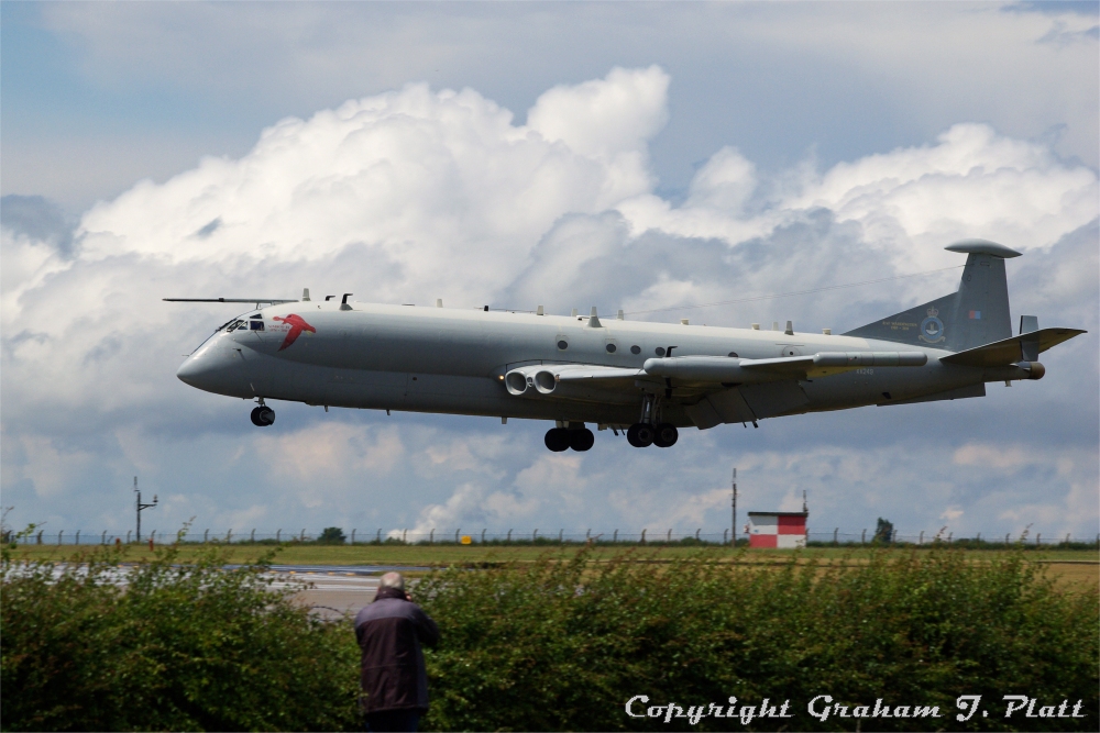 XV249 - RAF Waddington - Aviation Photography - Britmodeller.com